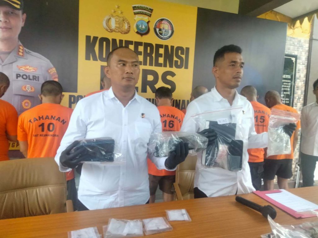 Satresnarkoba Polresta Tanjungpinang Ungkap Rangkaian Kasus Narkoba Sepanjang November 2025 ...
